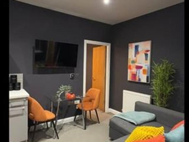 1 Bed Flat, Queens Point, S1