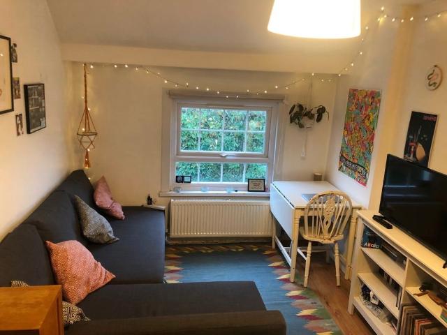 1 Bed Flat, Queens Road, SE15