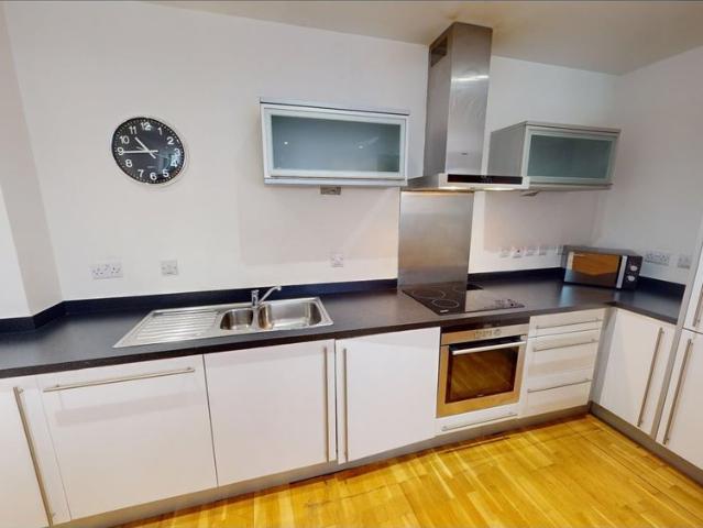 1 Bed Flat, Rumford Place, L3