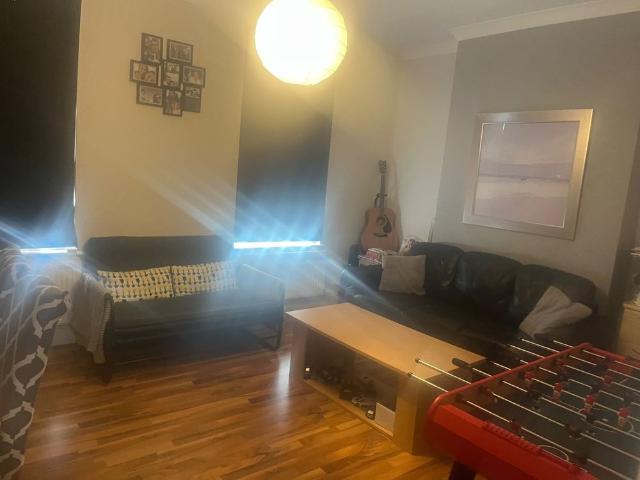 1 Bed Flat, Russell Road, N13