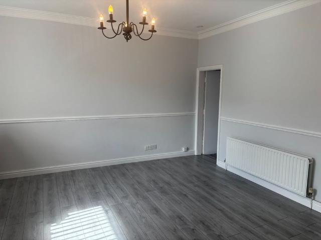 1 Bed Flat, Radnor Place, L6