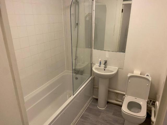 1 Bed Flat, Richard Lighton House, B1