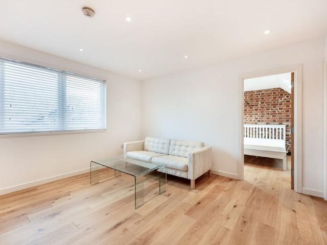 1 Bed Flat, Riffel Road, NW2