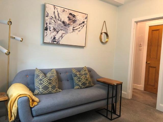 1 Bed Flat, Ritchie Place, EH11