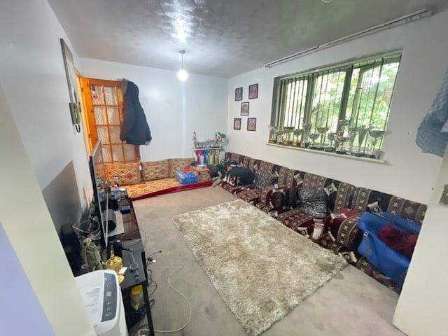 1 Bed Flat, Rodeheath, LU4