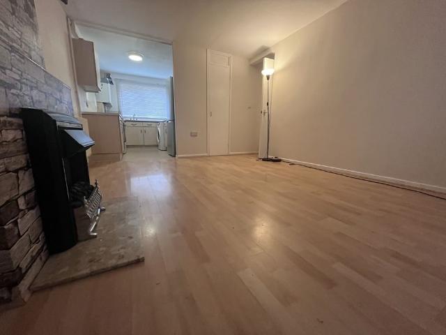 1 Bed Flat, Rodel Court, NG3