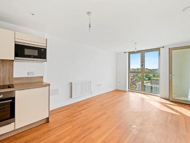 1 Bed Flat, Roma Corte, SE13