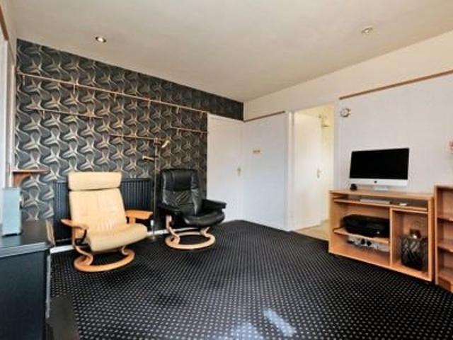 1 Bed Flat, Rosehill Drive, AB24
