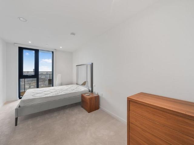 1 Bed Flat, St Gabriel Walk, SE1
