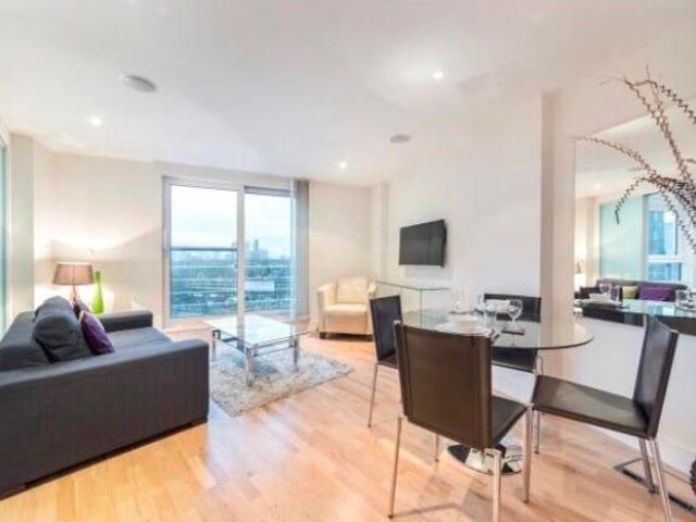 1 Bed Flat, St. George Wharf, SW8