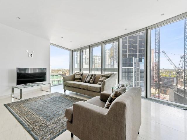 1 Bed Flat, St George Wharf, SW8
