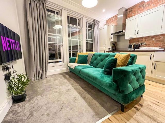 1 Bed Flat, St Peter's Gate, NG1
