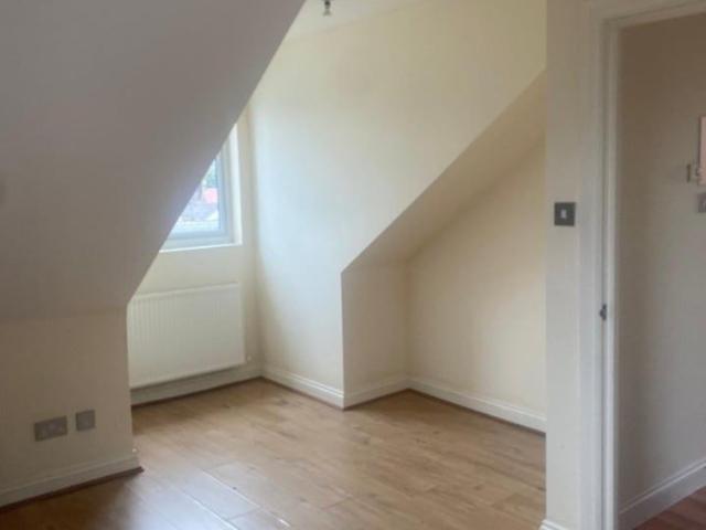 1 Bed Flat, St Peters Road, CR0
