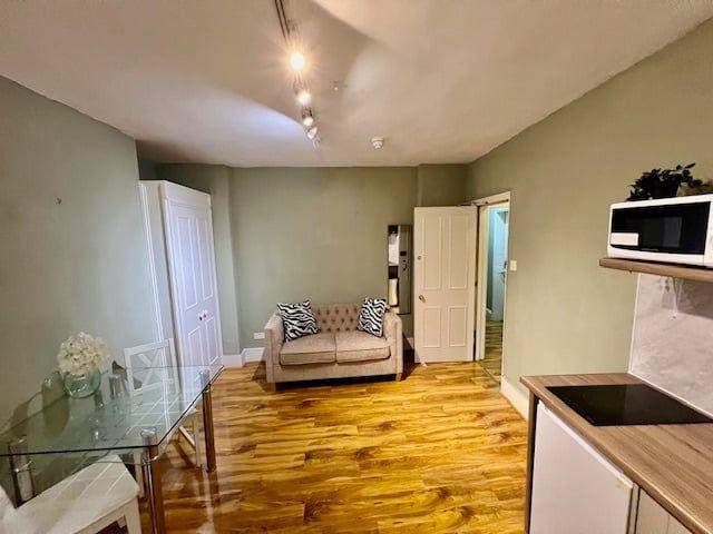 1 Bed Flat, Stanwick Road, W14