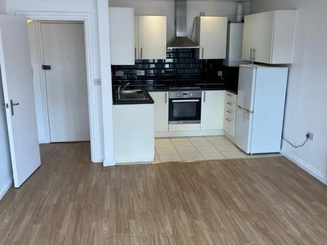 1 Bed Flat, Station Parade, IG11
