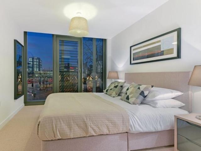 1 Bed Flat, Stratosphere Tower, E15