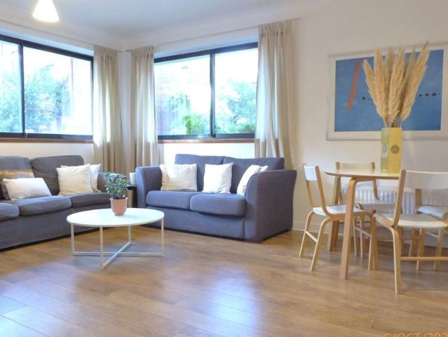 1 Bed Flat, Stuart House, W14
