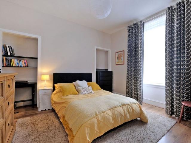 1 Bed Flat, Summerfield Terrace, AB24