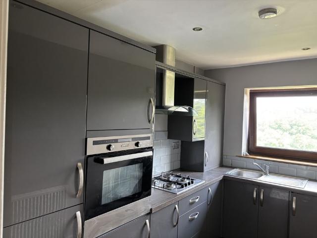 1 Bed Flat, Swinnow Lane, LS13