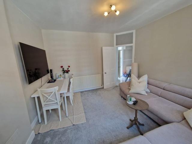 1 Bed Flat, Sandwich Street, WC1H