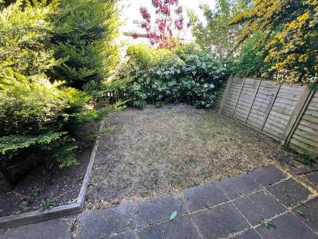 1 Bed Flat, Sandycombe Road, TW9