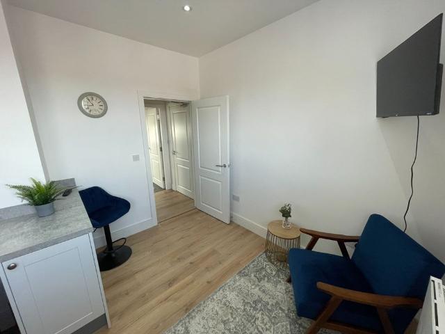 1 Bed Flat, Sandhurst Street, L17