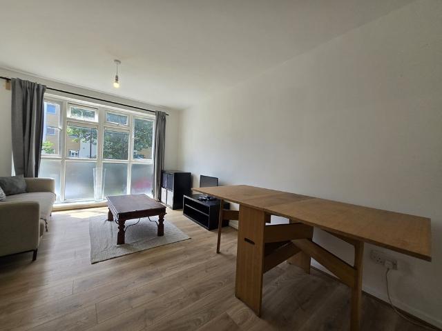 1 Bed Flat, Sansom Road, E11