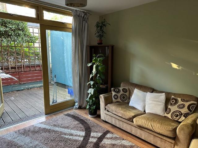 1 Bed Flat, Schoolbank Road, SE10
