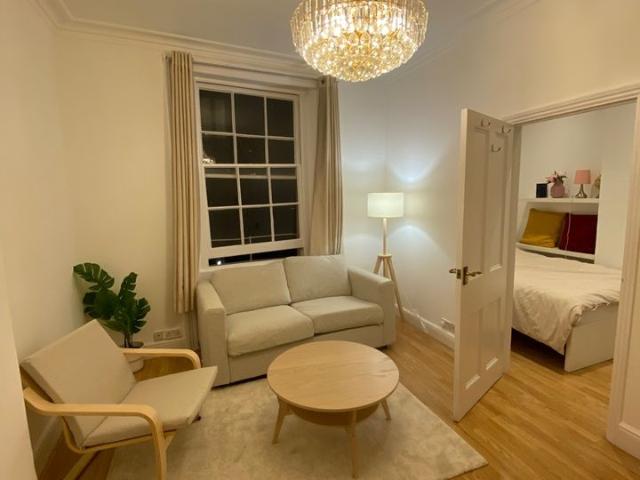 1 Bed Flat, Second Floor, W2