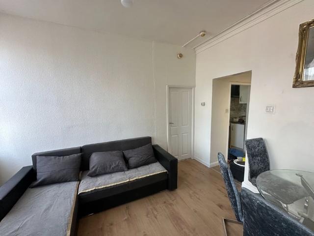 1 Bed Flat, Severn Street, LE2