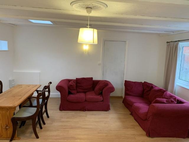 1 Bed Flat, Shaftesbury Avenue, SO17