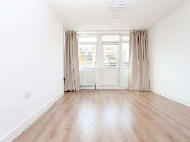 1 Bed Flat, Shaftesbury Court, N1