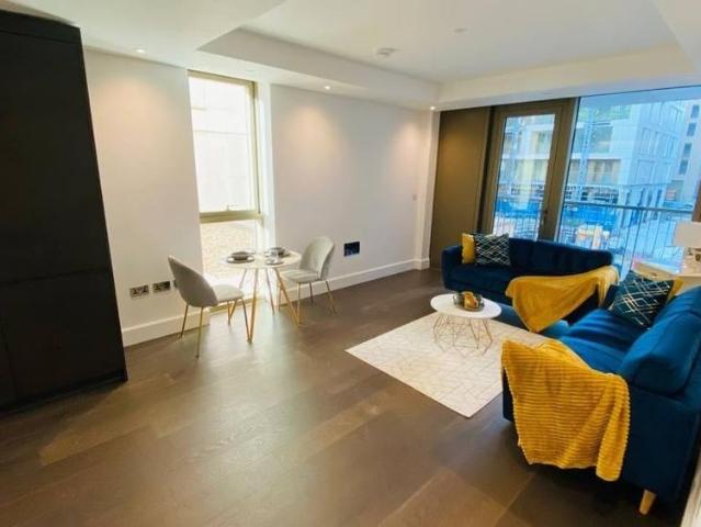 1 Bed Flat, Sherrin House, W14