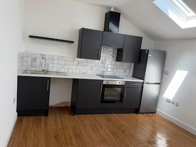 1 Bed Flat, Shirley High St, SO16