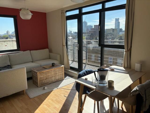 1 bed flat, short let, next to Elizabeth Line