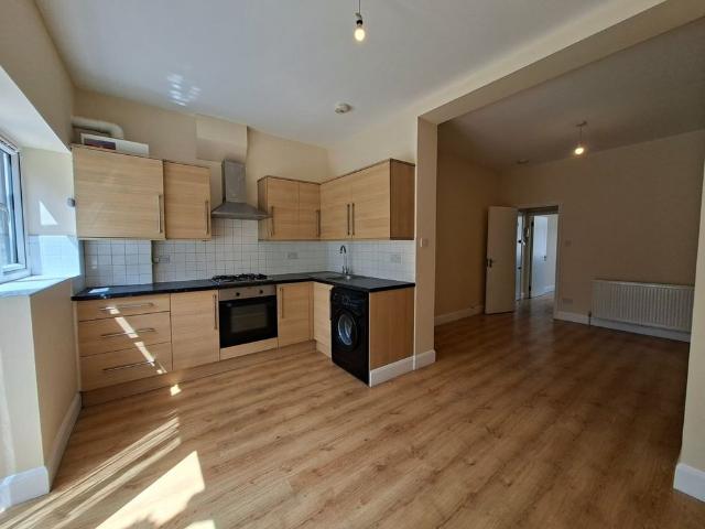 1 Bed Flat, Sidney Avenue, N13