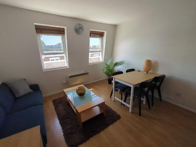 1 Bed Flat, Sinclair Road, W14