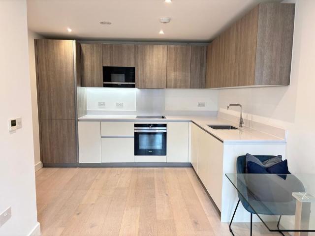 1 Bed Flat, Sinclair Road, W14