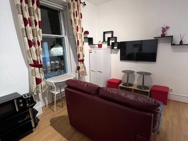 1 Bed Flat, Skene Street, AB10