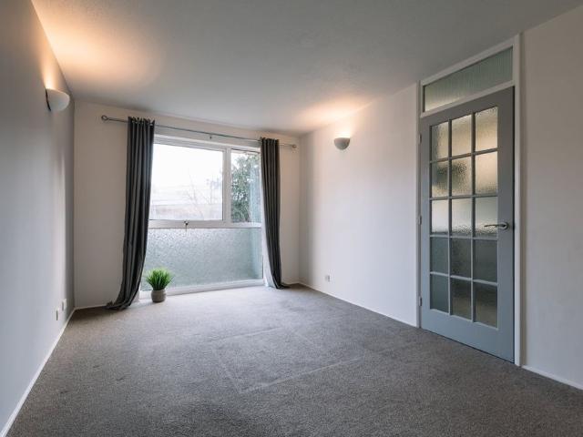 1 Bed Flat, Southcote Road, RG30