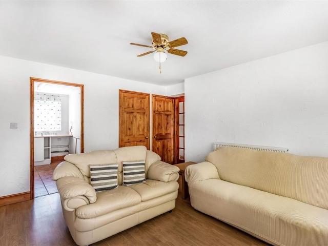 1 Bed Flat, Tulip Avenue, NG3