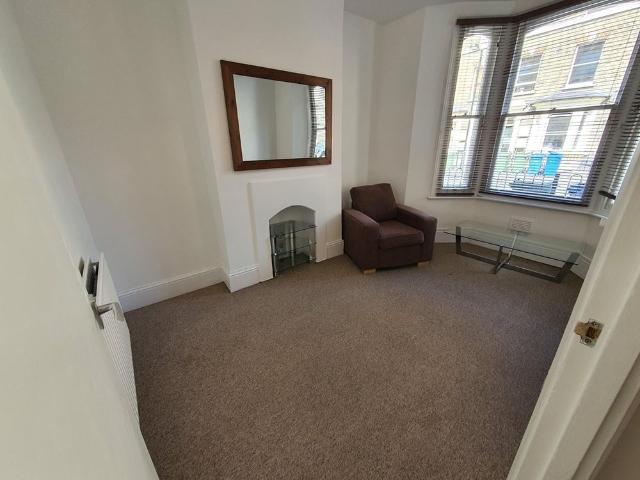 1 Bed Flat, Turquand St, SE17