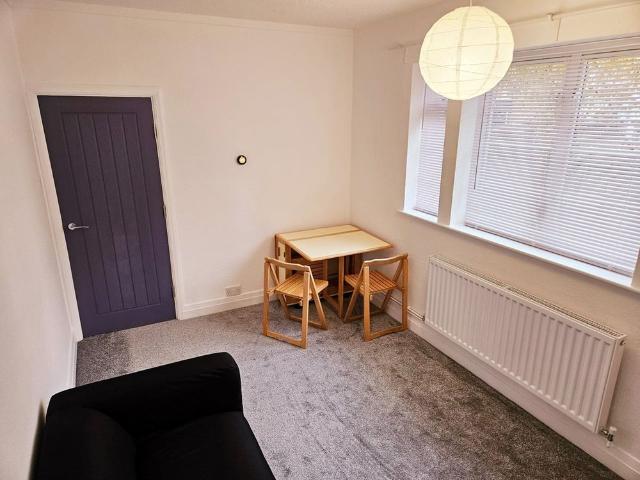 1 Bed Flat, Tyndalls Park Road, BS8