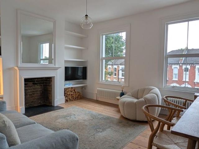 1 Bed Flat, Tyrrell Road, SE22