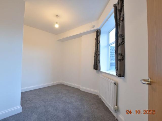 1 Bed Flat, T L House, LU1
