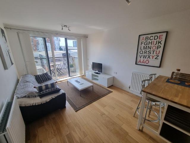 1 Bed Flat, Tarves Way, SE10