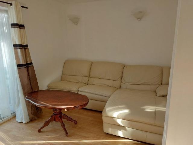 1 Bed Flat, Taylor Green, W3