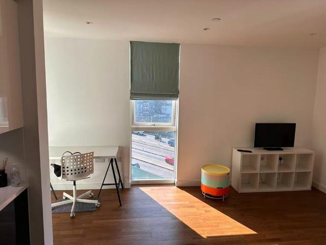 1 Bed Flat, Terry Spinks Place, E16