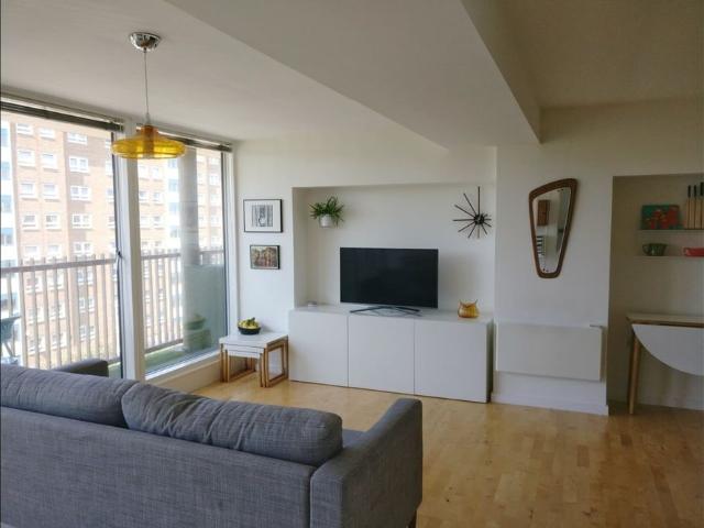 1 Bed Flat, The Avenue, LS9