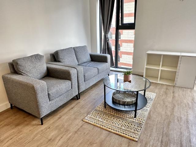 1 Bed Flat, The Bank, B16